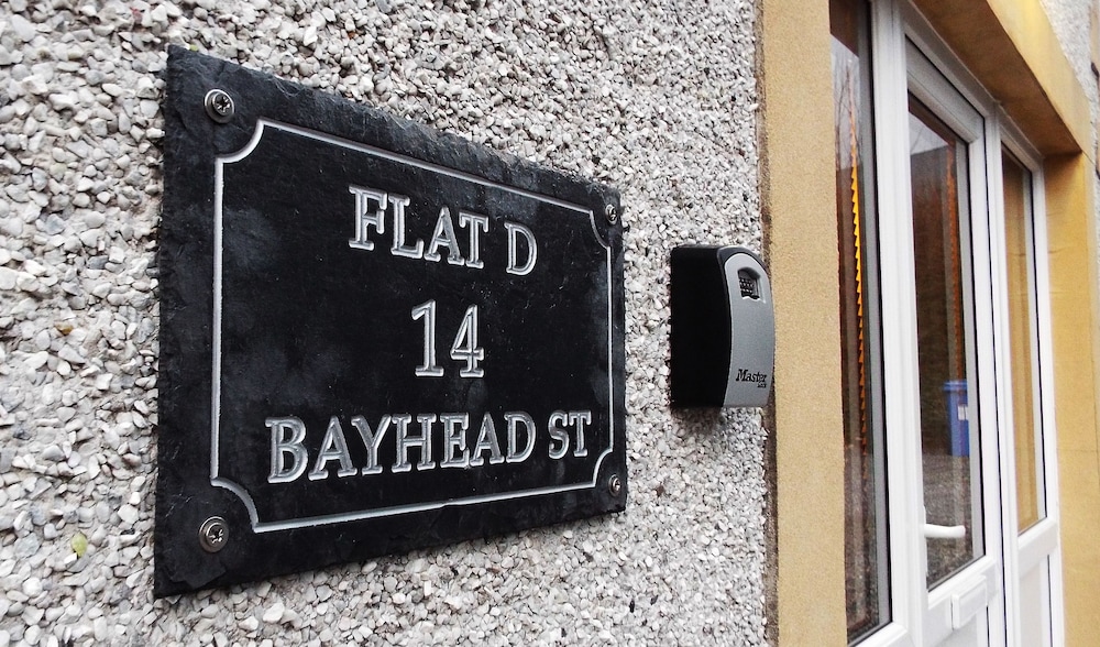 Bayhead Flat 14d - At The Heart Of Stornoway - Isle of Lewis