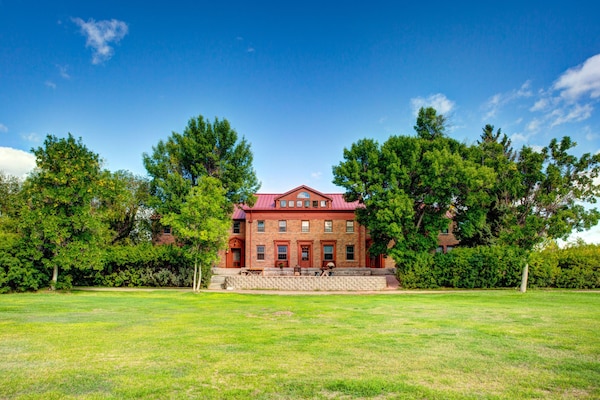 Oddfellow Inn & Farm - Helena, MT