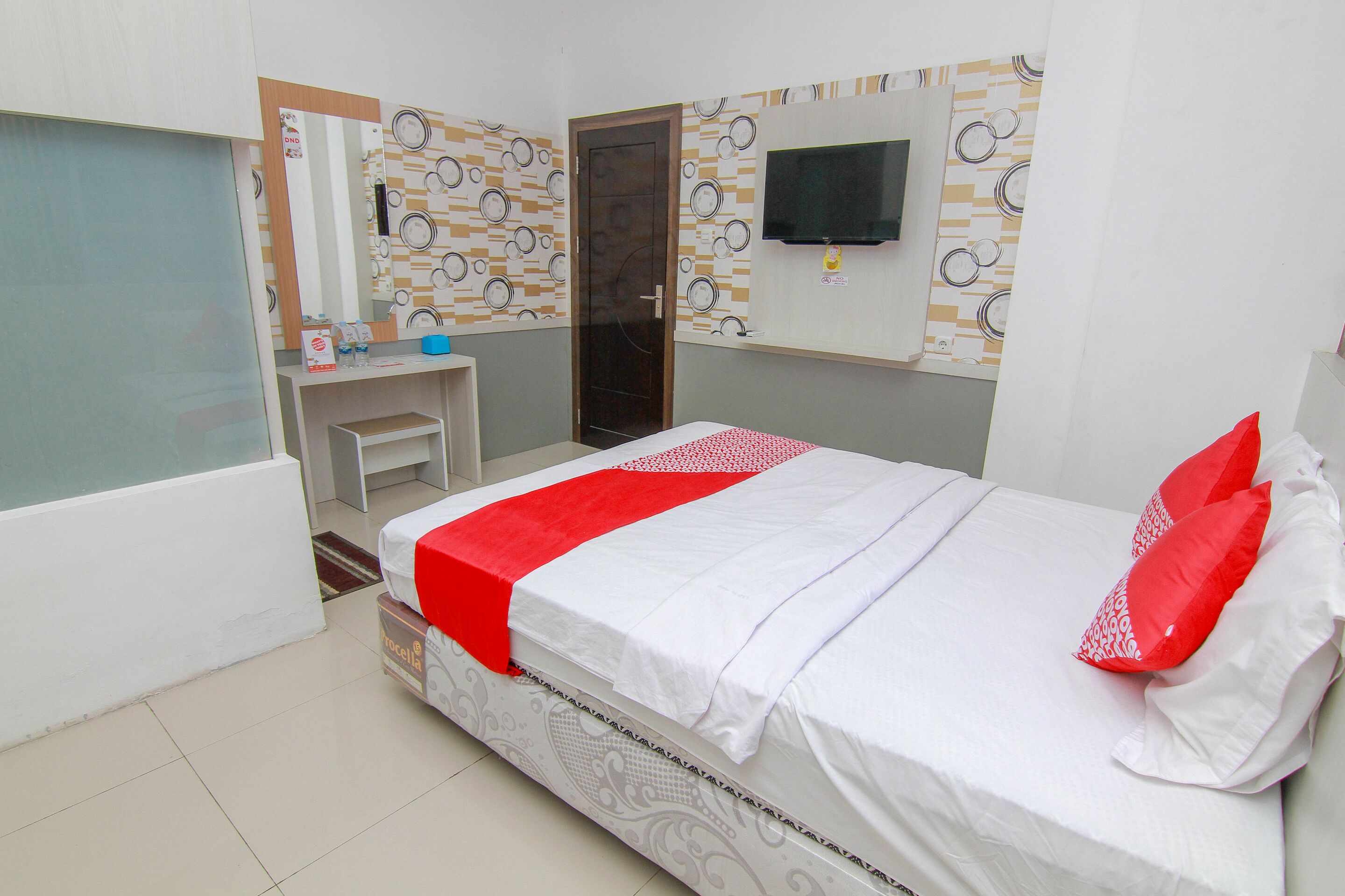 Secretária, Wi-fi grátis, roupa de cama fornecida 