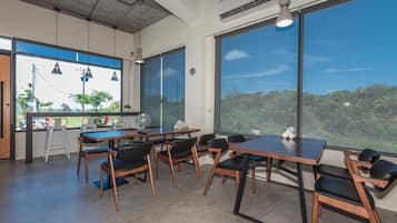 Pequeno-almoço inspirado na cozinha local diário incluído