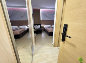 Com decoração personalizada, com mobília individualizada, secretária 