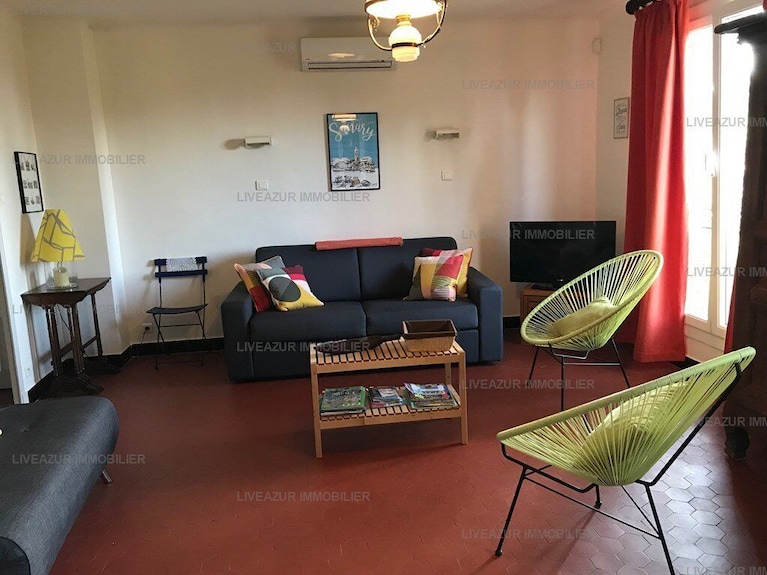 T3 Tout Confort Dans Partie De Mas Provençal Vue Mer Et Jardin Pour 5 - Sanary-sur-Mer