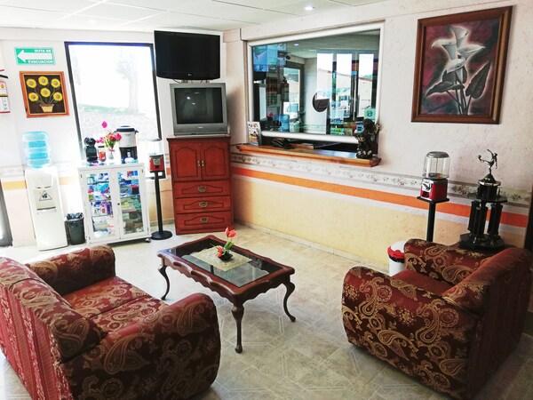 Hotel Villa De Las Flores - Zacatlán