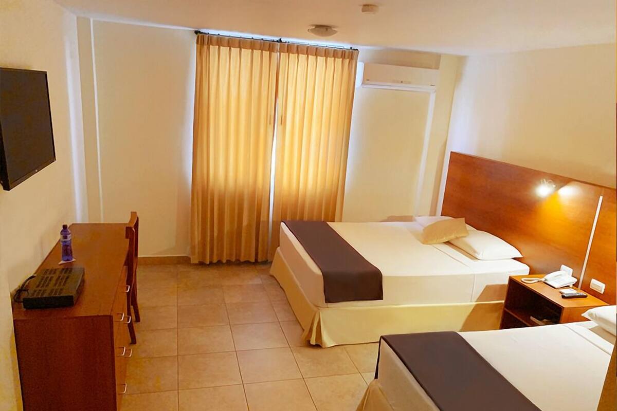 Quarto Duplo Familiar, Vista para a cidade | Lençóis de algodão egípcio, roupa de alta qualidade