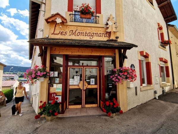 Hotel Les Montagnards - Morteau