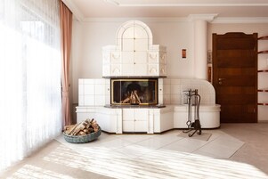 Apartamento, 1 quarto, vista para a montanha | Área de estar | Smart TV, Netflix