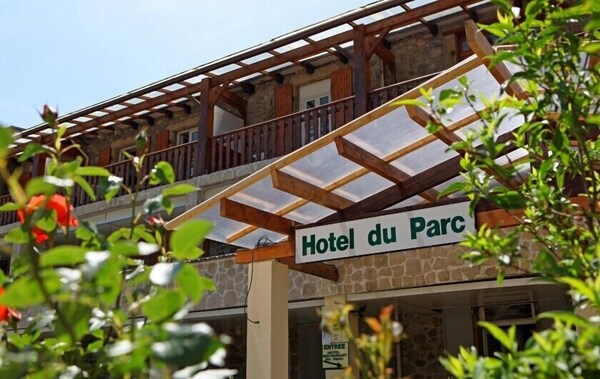 Hôtel Du Parc - Gard