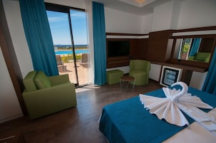 Quarto casal superior, vista para o jardim | Vista do quarto