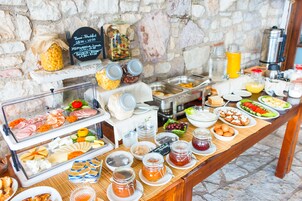 Buffet de pequeno-almoço