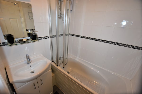 Sea Front ,1 Bedroom Apartment With Panoramic Sea Views - Aberdovey