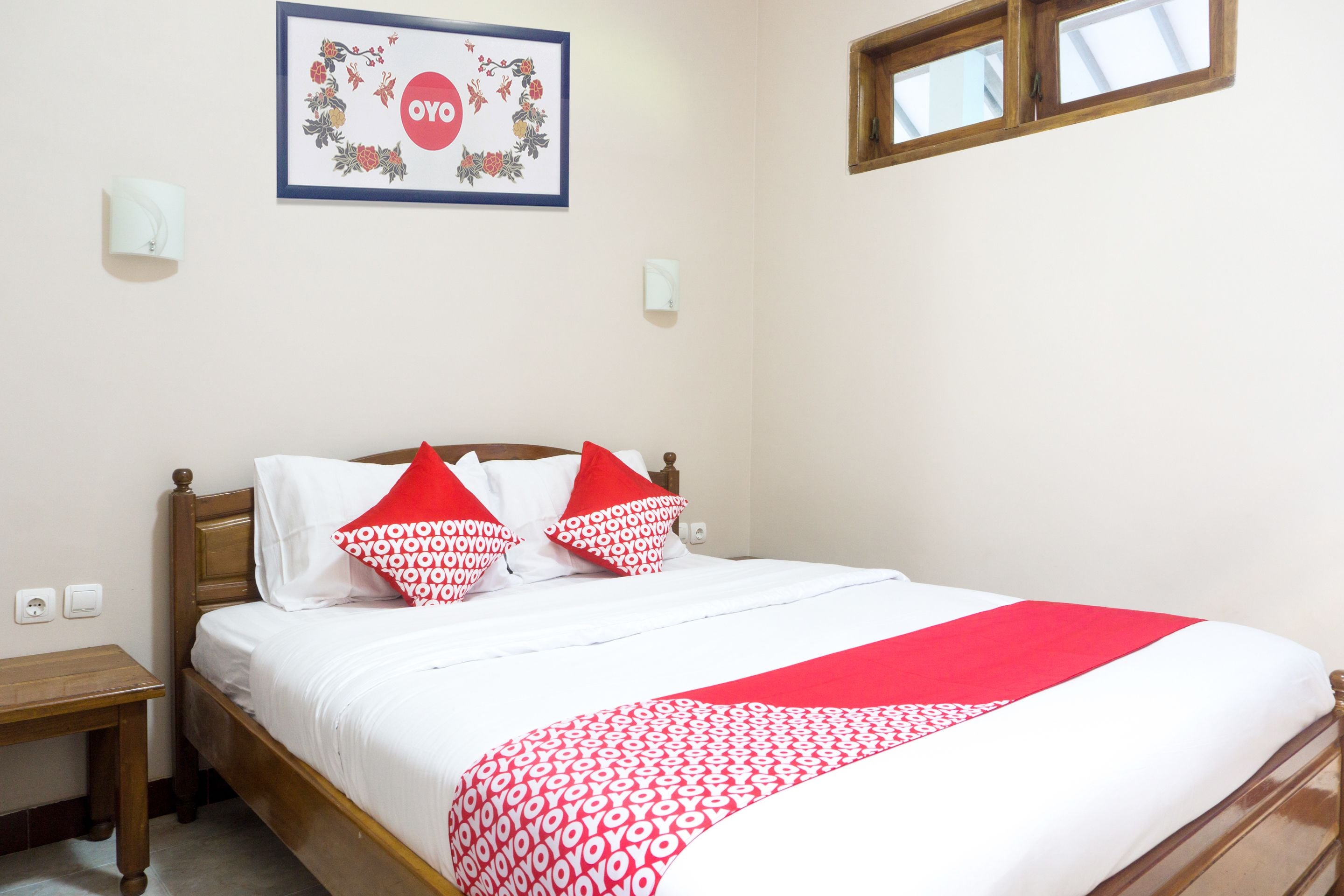 Quarto Duplo Standard | Secretária, Wi-fi grátis, roupa de cama fornecida 