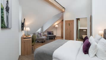 Suíte júnior | 1 quarto, roupas de cama antialérgicas, cofres nos quartos