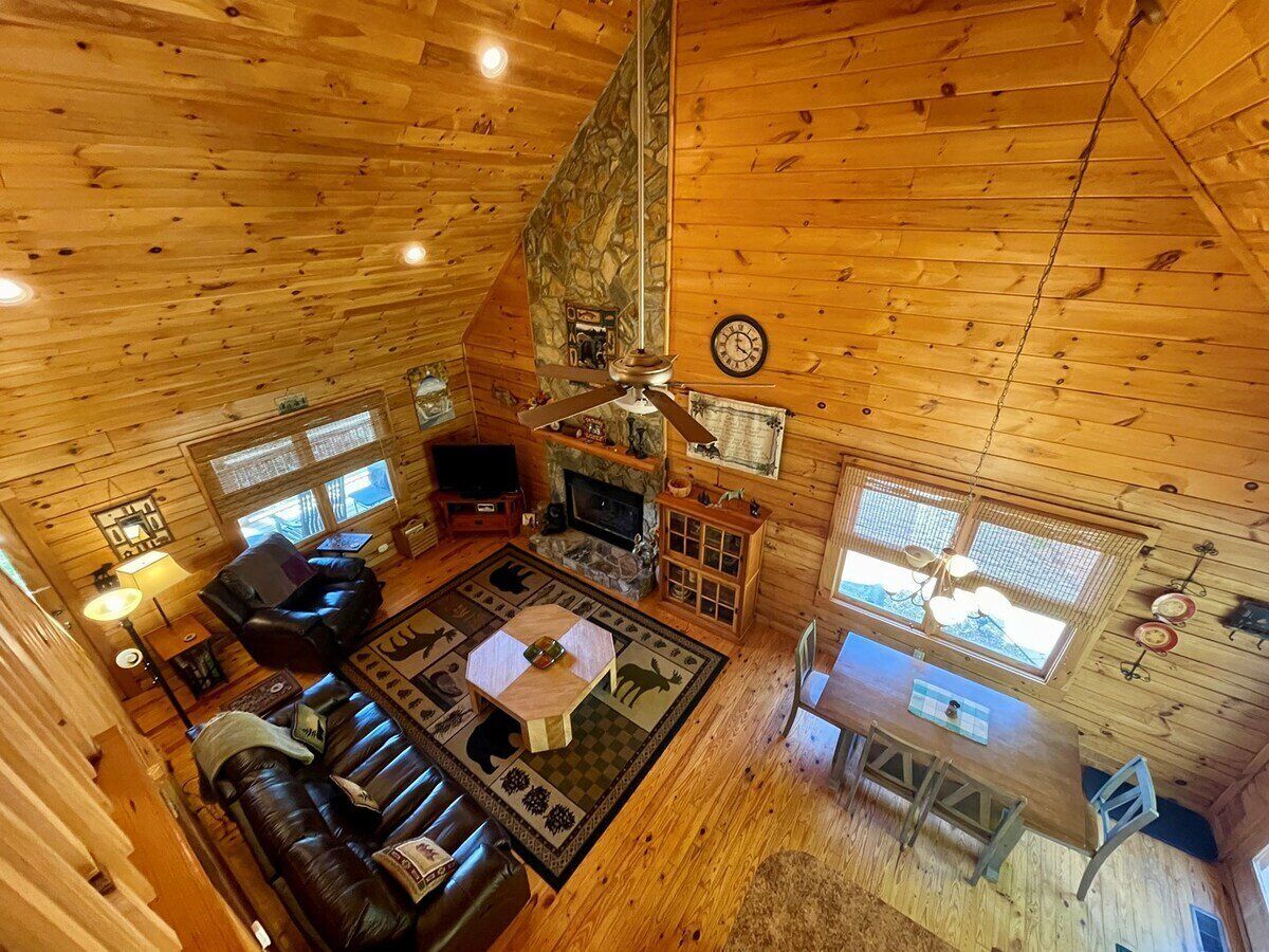 Sunrise Sensation - Great Views, Hot Tub, Gameroom, Close To Town, Wifi, Covered Porch - West Jefferson, NC