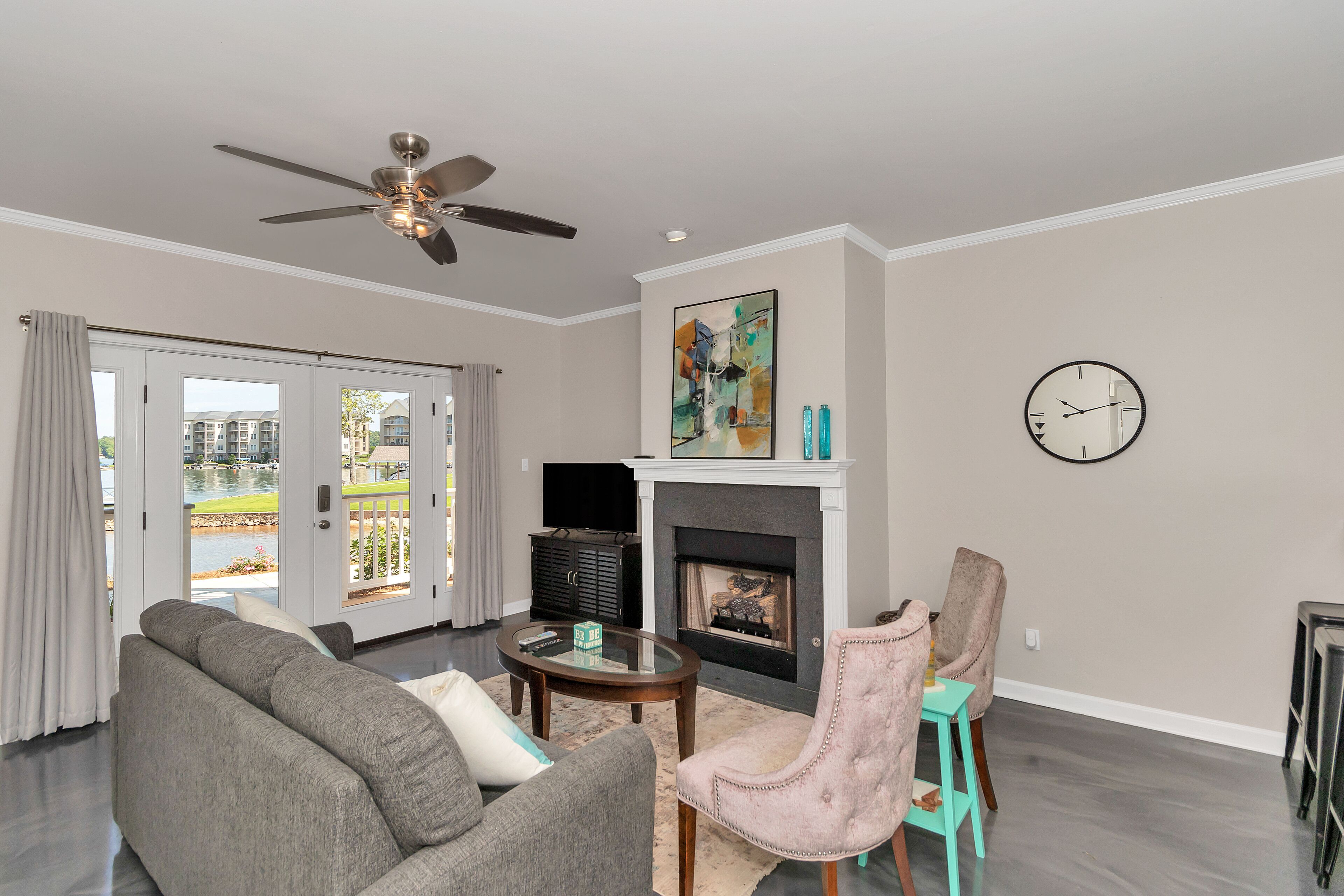 Waterfront Getaway At Lake Martin  Deep Water Access & Breathtaking Views - Lake Martin, AL