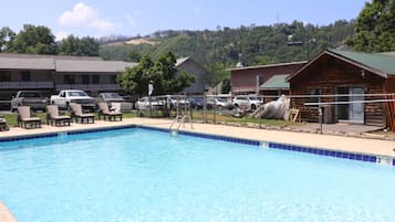 Piscina externa sazonal