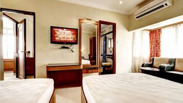 Quarto Familiar | Ferro/tábua de engomar, Wi-fi grátis, roupa de cama fornecida