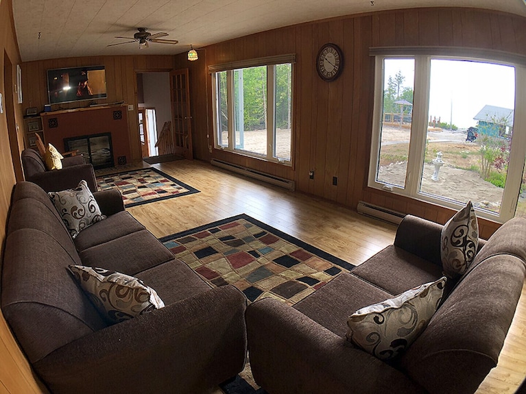 Blue Water Cottage - Waterfront Cottage,tobermory- Licence- Sta-2024-285 - Tobermory