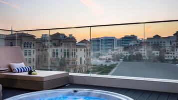 Suite Executiva, 1 cama de casal e sofá-cama, terraço | 1 quarto, minibar, cofre no quarto, com mobília individualizada