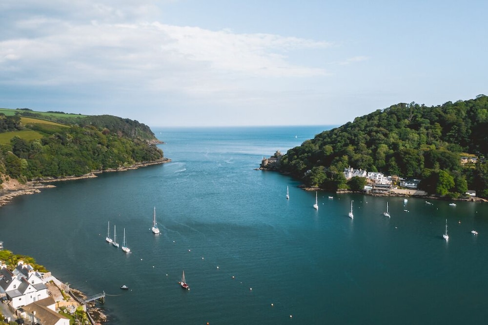 Morocco House, Amazing Views River Dart Sleeps 6 Amenities Close, Ferry, Train - Dartmouth