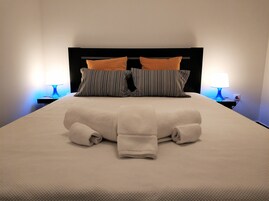 Quarto casal standard, banheiro compartilhado | 1 quarto, Wi-Fi de cortesia, roupa de cama