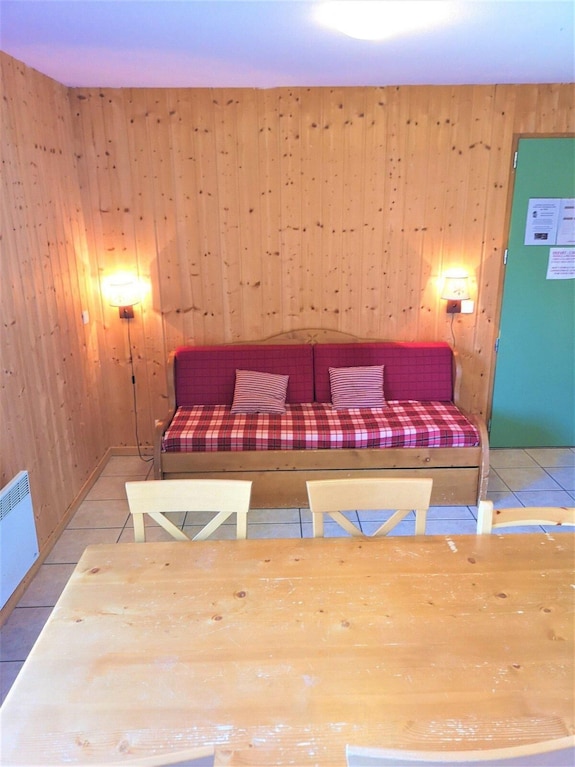 Chalet, 350m From Ski Slopes, View Mountain, Swimming Pool, Sauna, Terrace, Parking, Tv, Ski Locker - La Joue du Loup
