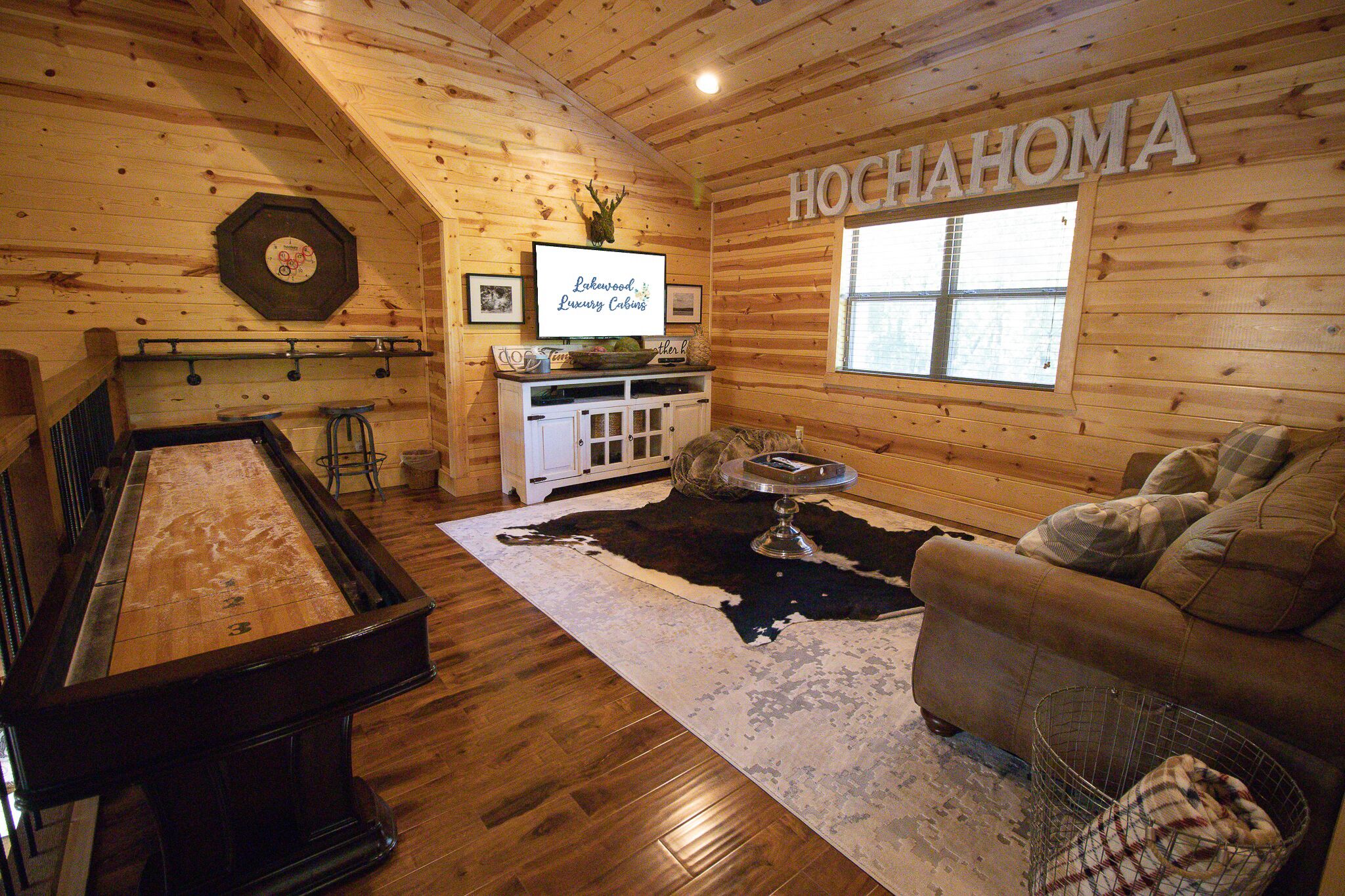 Hochahoma Luxury Cabin-game Room, Hot Tub, Fire Pit, Shuffleboard! - Hochatown, OK