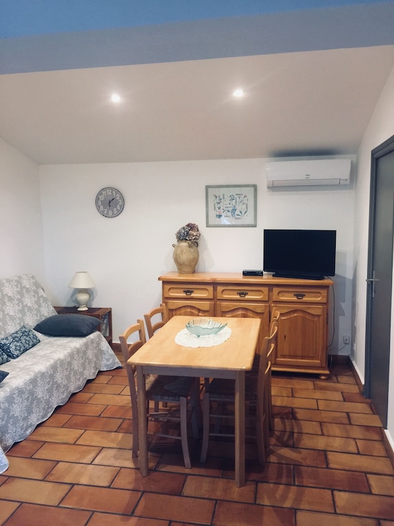 Villa 2 Chambres à 15mn Des Plages De Sable Fin De Pinarellu Et Favone - Corse