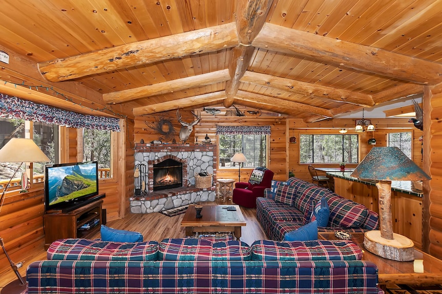 Evergreen Escape: Ski Slope Views! Cable Y Wifi! Grill En La Barbacoa De Propano! - California