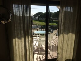 Quarto família | Wi-Fi de cortesia, roupa de cama