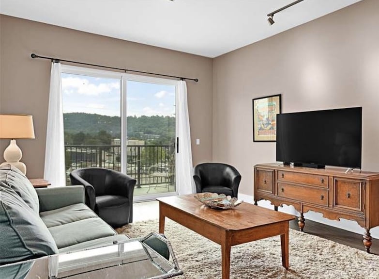 Downtown! Brand New! Luxury Condo In The Heart Of Asheville! - 애슈빌