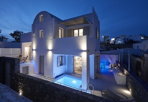 Villa de Luxo, vista para a piscina | Fachada do alojamento (tarde/noite)