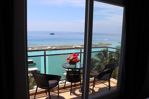 Quarto casal luxo, vista para o mar | Vista da sacada