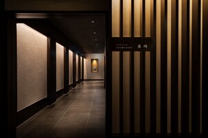 4 restaurantes, pequenos-almoços servidos 