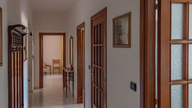 Apartamento, 3 quartos | Comodidade do quarto