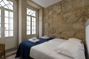 Apartamento Cidade | Roupa de alta qualidade, Wi-fi grátis, roupa de cama fornecida 