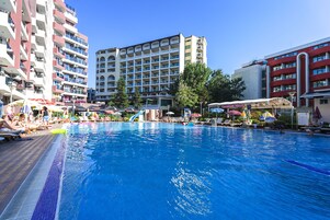 Piscina externa sazonal