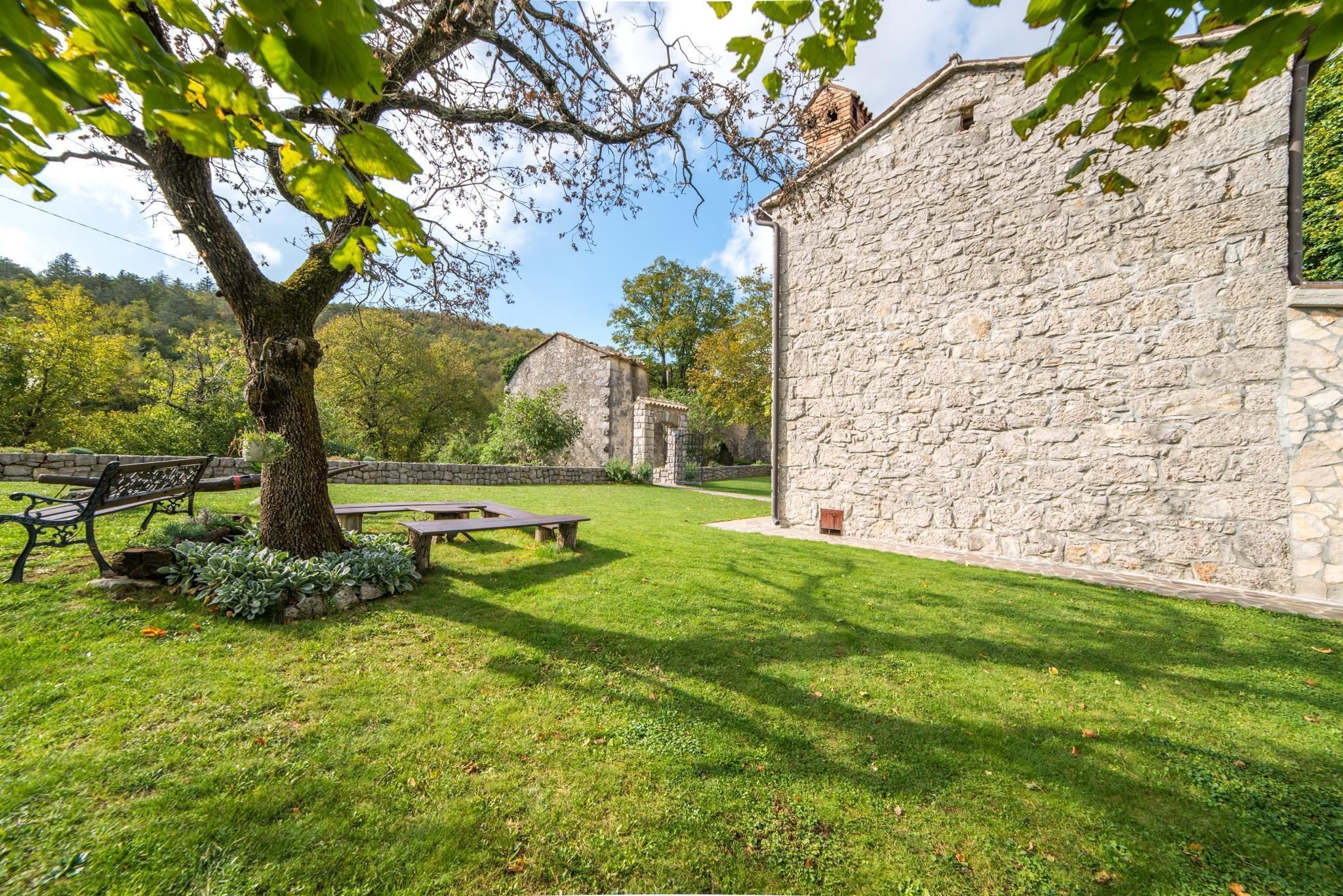 Villa, várias camas | Terrenos do alojamento