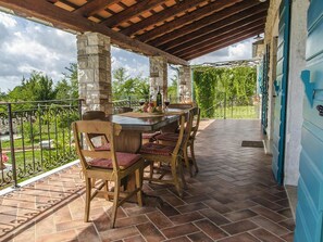 Vila, várias camas | Terraço/pátio