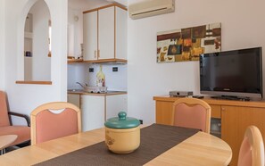 Apartamento, 1 cama de casal | Cozinha privada | Uma placa de cozinha, utensílios de cozinha