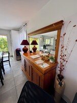 Smart TV 80 cm com canais digitais, TV, Netflix