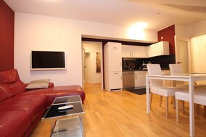 Apartamento | Sala | TV de ecrã plano 