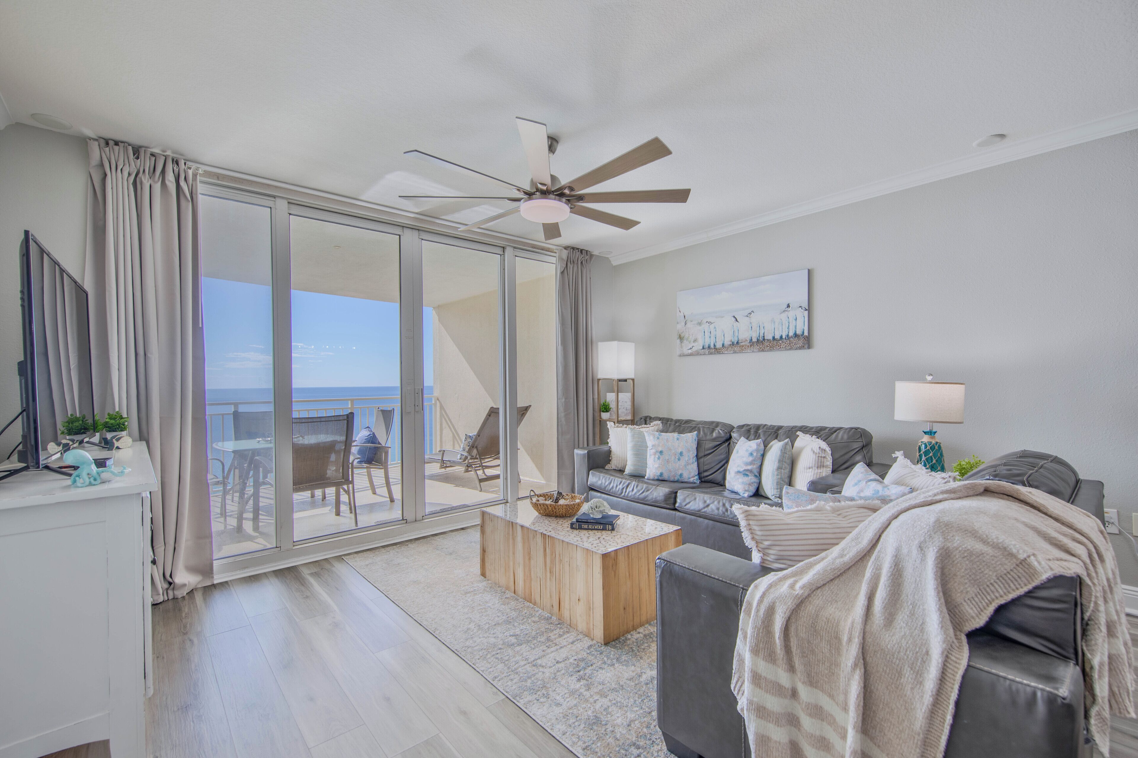Emerald Beach Penthouse #2525 2br+3 Bunks 2 Ba Remodeled Summer Deals - Panama City Beach, FL