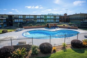 Piscina externa sazonal