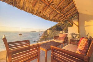 Apartamento luxo, 3 quartos, vista para o mar | Terraço/pátio