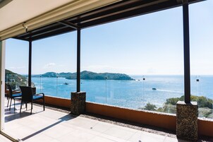 Apartamento Nobre em Condomínio Fechado, 3 quartos, terraço, vista para o mar | Vista para a praia ou o mar