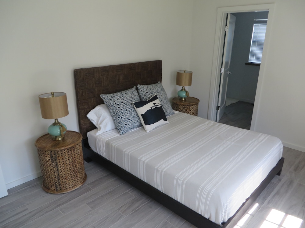 Brand New Modern 2 Bedroom 2nd Floor Apartment - Nantucket, MA