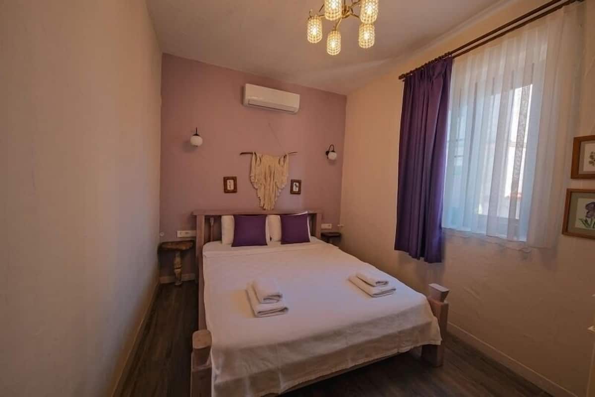 Quarto Económico | Minibar, cortinas/cortinados opacos, quartos insonorizados