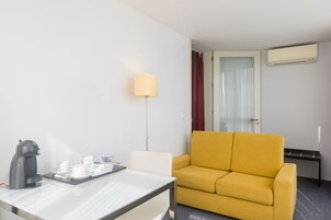 Quarto Duplo Superior | Sala de estar | Televisor LED 