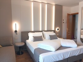 Quarto Duplo ou Twin Deluxe, 1 quarto, terraço, vista para o lago | Vista para o lago