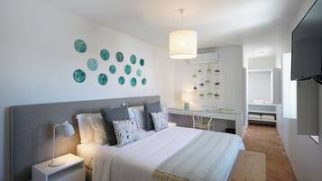 Quarto Duplo ou Twin Clássico | Secretária, quartos insonorizados, berços/camas para crianças grátis